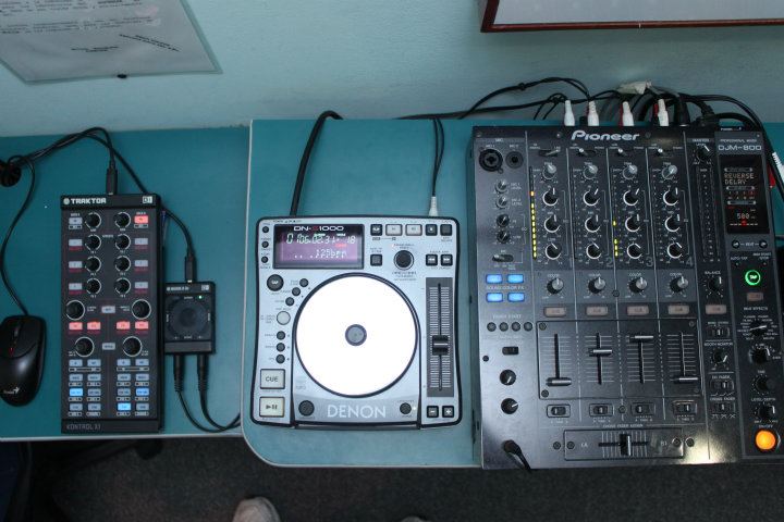 "Juguetes Nuevos" en Pitch Control Escuela para Djs - Tusdj Latinoamérica