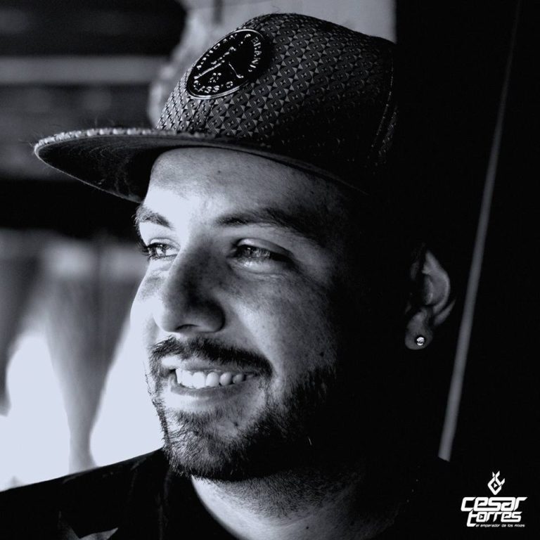 Dj César Torres "El Emperador de los Mixes" lanza su mas reciente mix ...